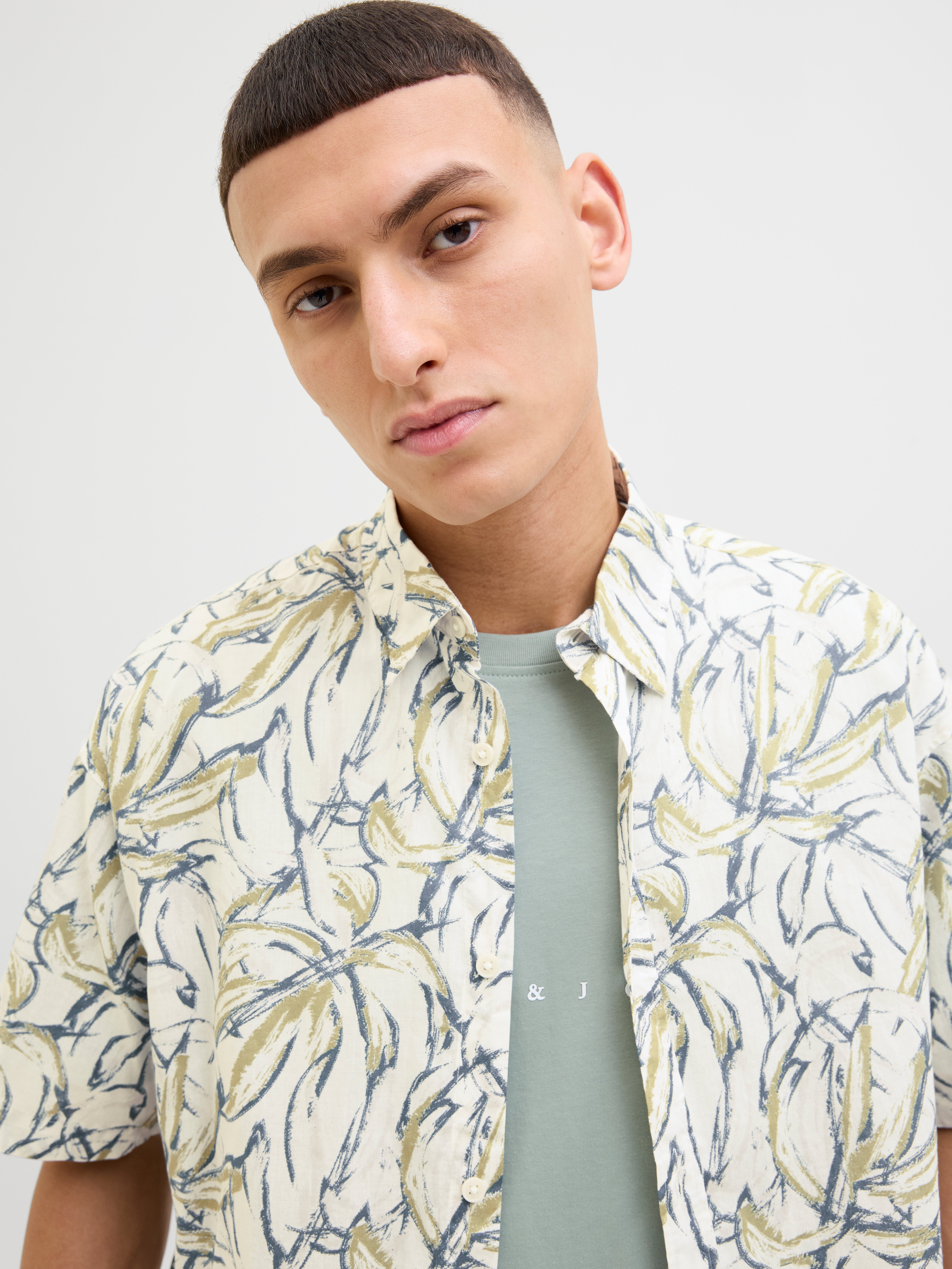 Men's Casual and Dress Shirts | JACK & JONES Canada